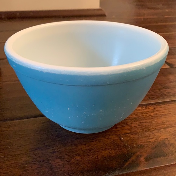 Pyrex | Kitchen | Pyrex Small Blue Mixing Bowl Vintage | Poshmark